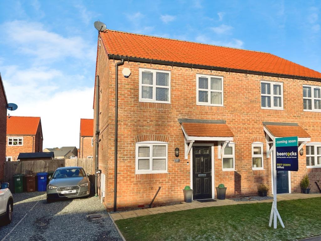 New Walk, Driffield YO25 3 bed semi-detached house - £190,000