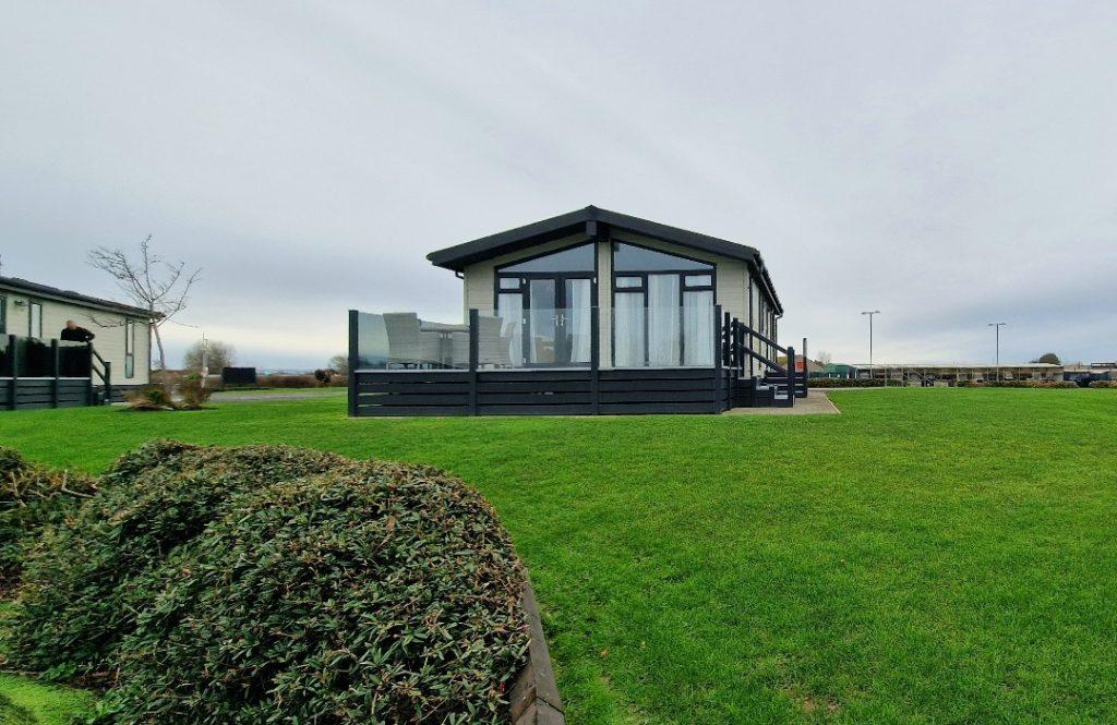 Brean Country Club 1 bed park home - £149,995