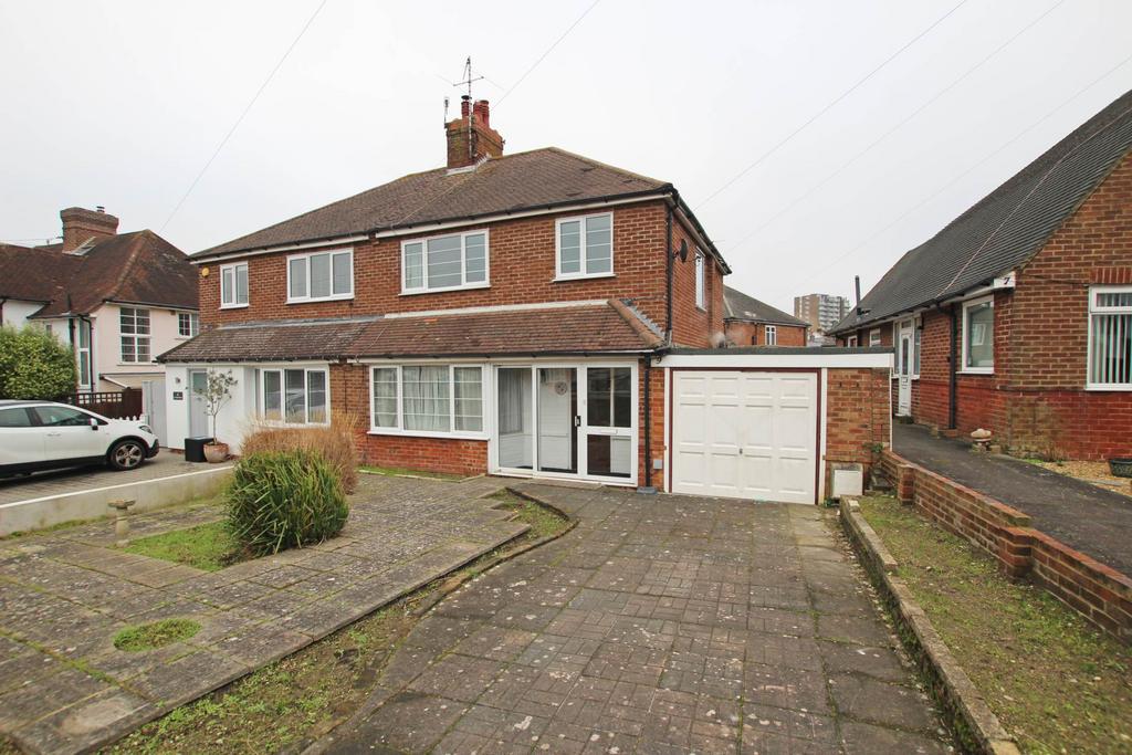 Lawns Avenue, Eastbourne, BN21 1PJ 3 bed semi-detached house for sale ...