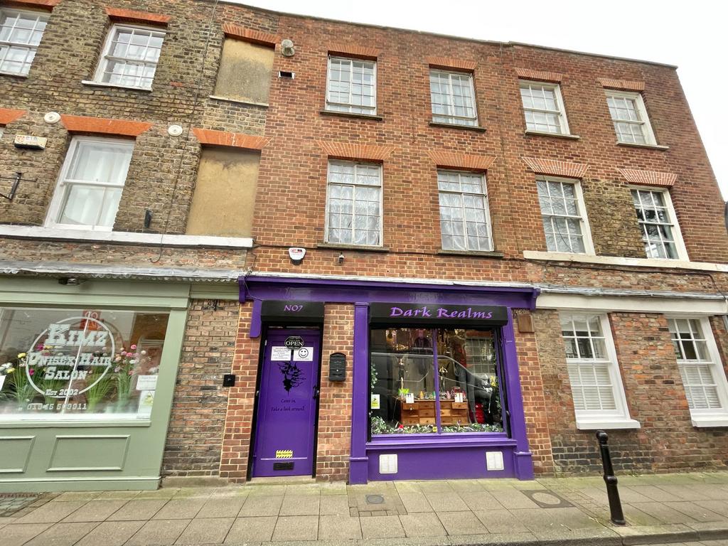 Market Street, Wisbech, PE13 1EX 2 bed townhouse - £140,000