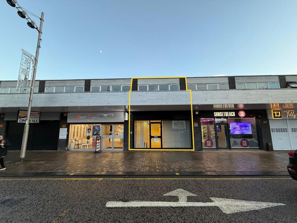 Hairst Street, Renfrew PA4 Retail property (high street) to rent - £917 ...