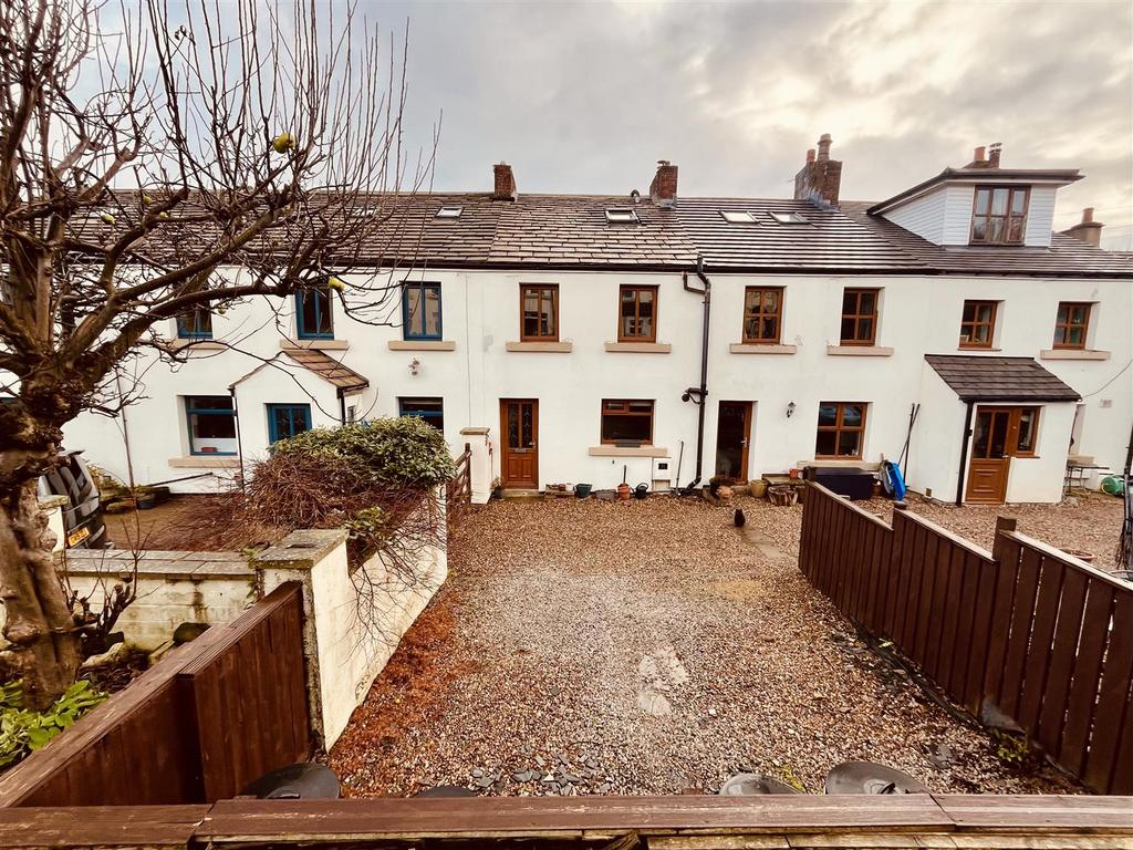 Grasscroft, Huddersfield HD5 1 bed house - £150,000