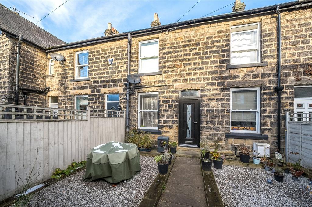 South View, Ilkley, West Yorkshire, LS29 2 bed terraced house for sale ...