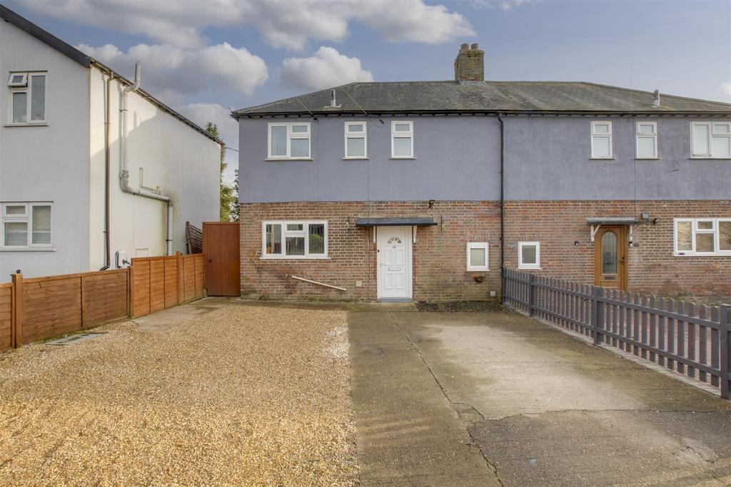 Tower Street, High Wycombe HP13 3 bed semi-detached house - £450,000