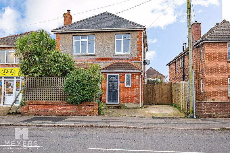 Wimborne Road, Moordown, BH9 3 bed detached house for sale - £400,000