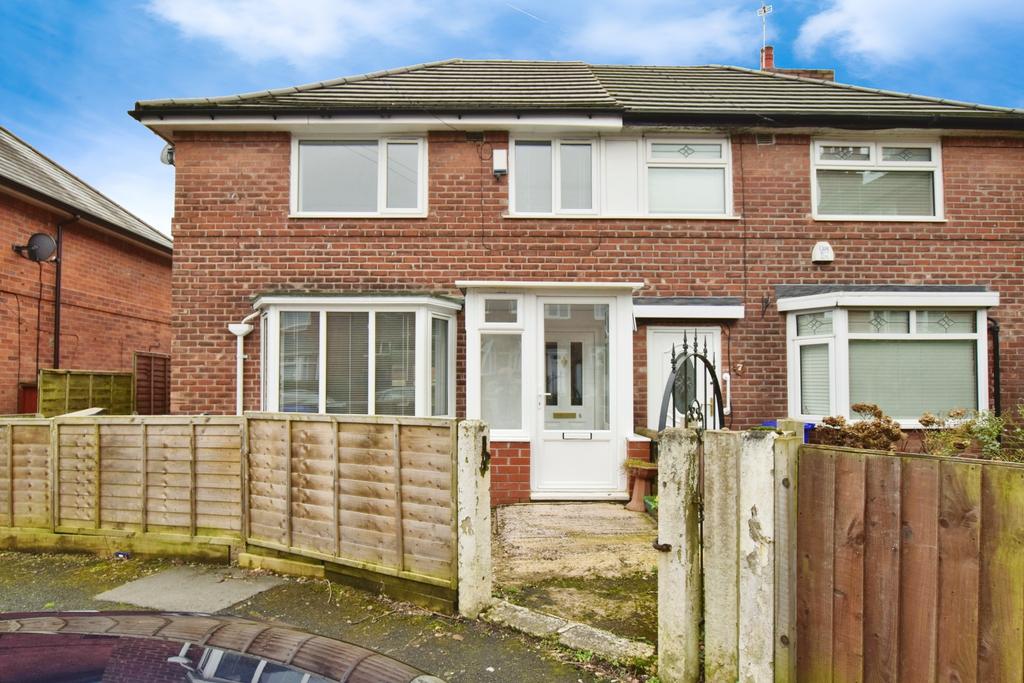 Witham Avenue, Greater Manchester M22 3 bed end of terrace house for ...