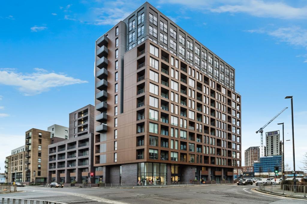 Oldfield Road, Greater Manchester M5 2 bed apartment - £1,400 pcm (£323 pw)