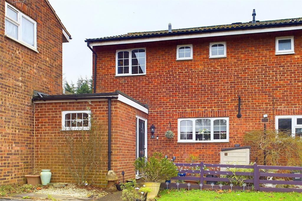 Foliejohn Way, Maidenhead, Berkshire... 3 bed semi-detached house for ...