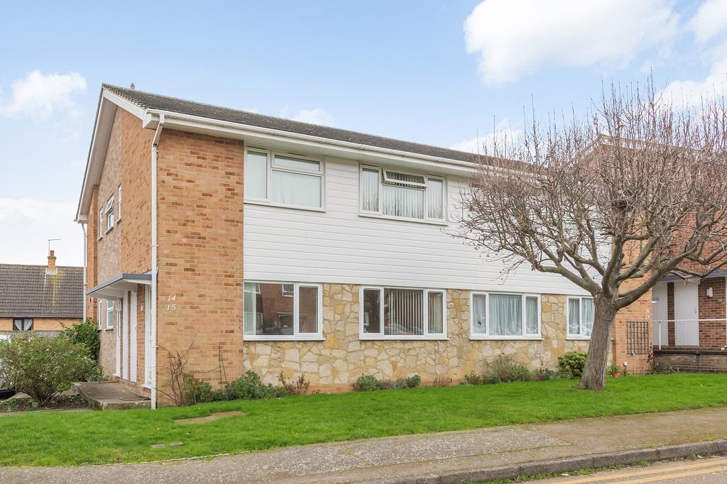 Maugham Court, Whitstable 2 bed flat - £230,000