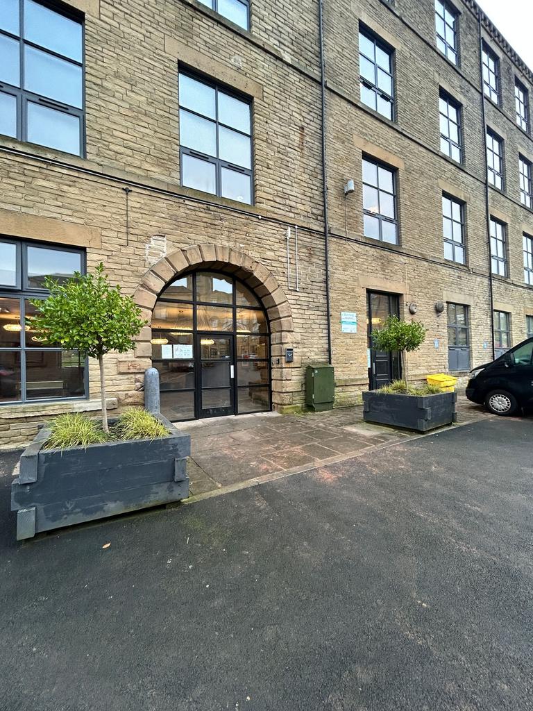 Upper Blakeridge Lane, The Sugar Mill... 1 bed apartment - £725 pcm (£ ...
