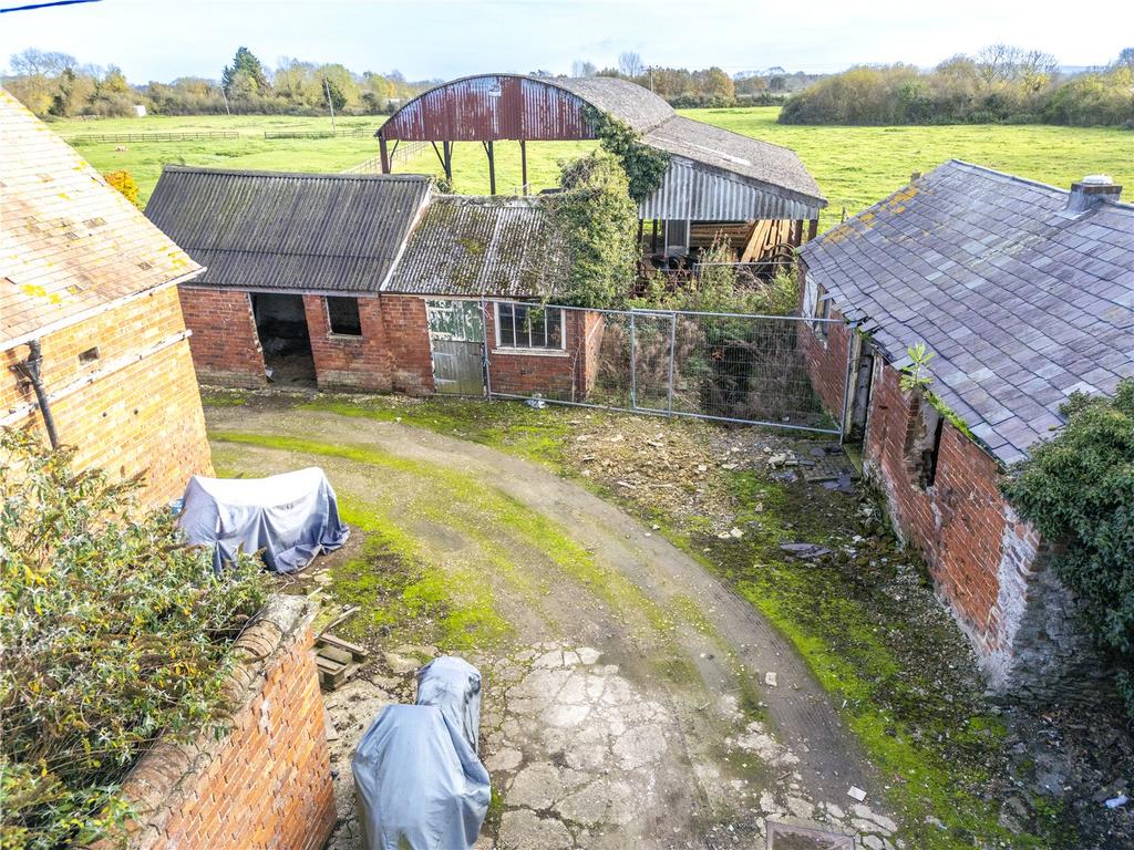 Bicester Road, Stratton Audley... 3 bed property with land for sale - £ ...