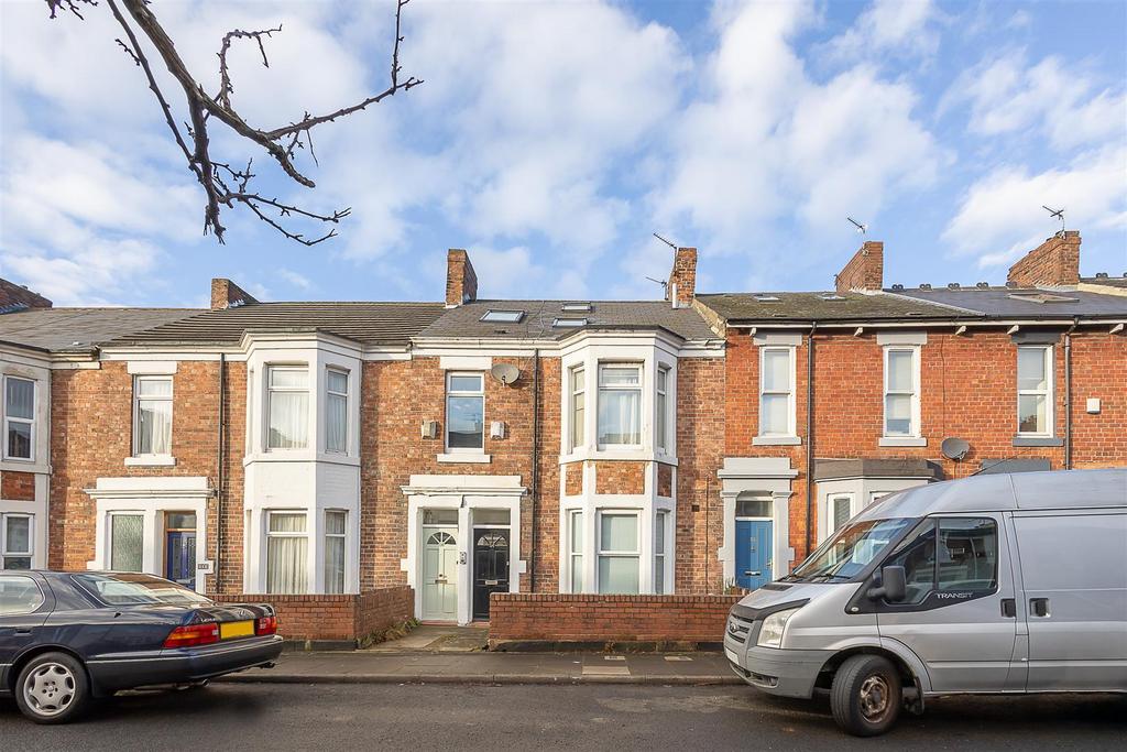 Hotspur Street, Heaton, Newcastle... 2 bed flat for sale - £155,000