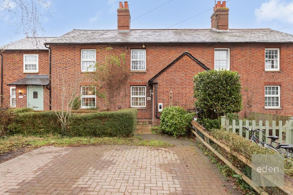 London Road, Ditton, ME20 2 bed terraced house for sale - £275,000