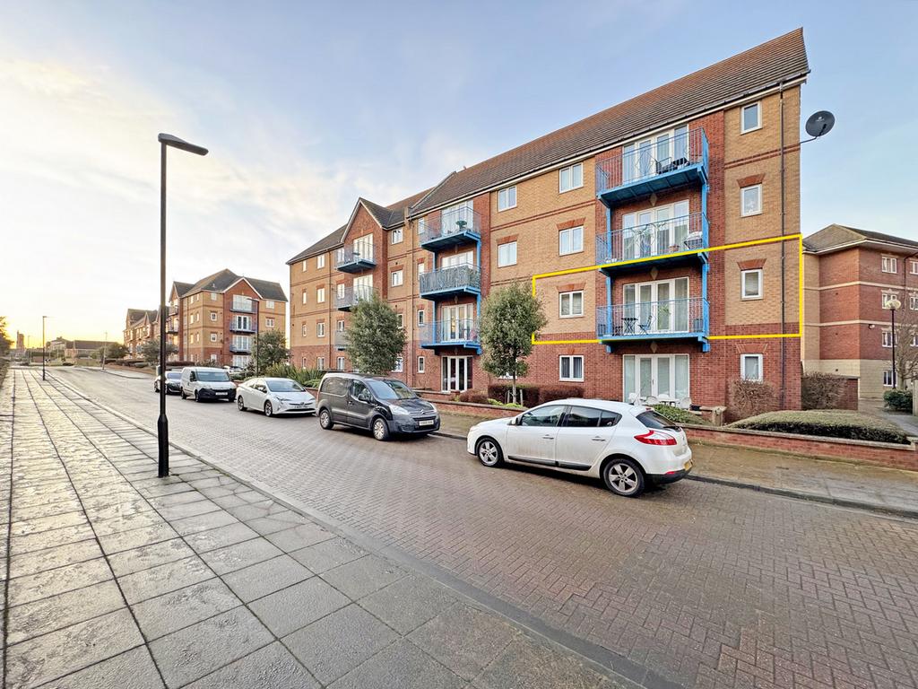 Chart House Fleet Avenue, Hartlepool... 2 bed flat - £90,000