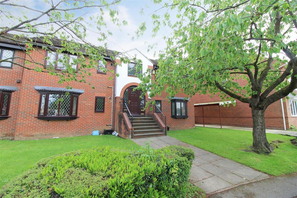 Skelldale Close, Ripon 2 bed flat - £795 pcm (£183 pw)