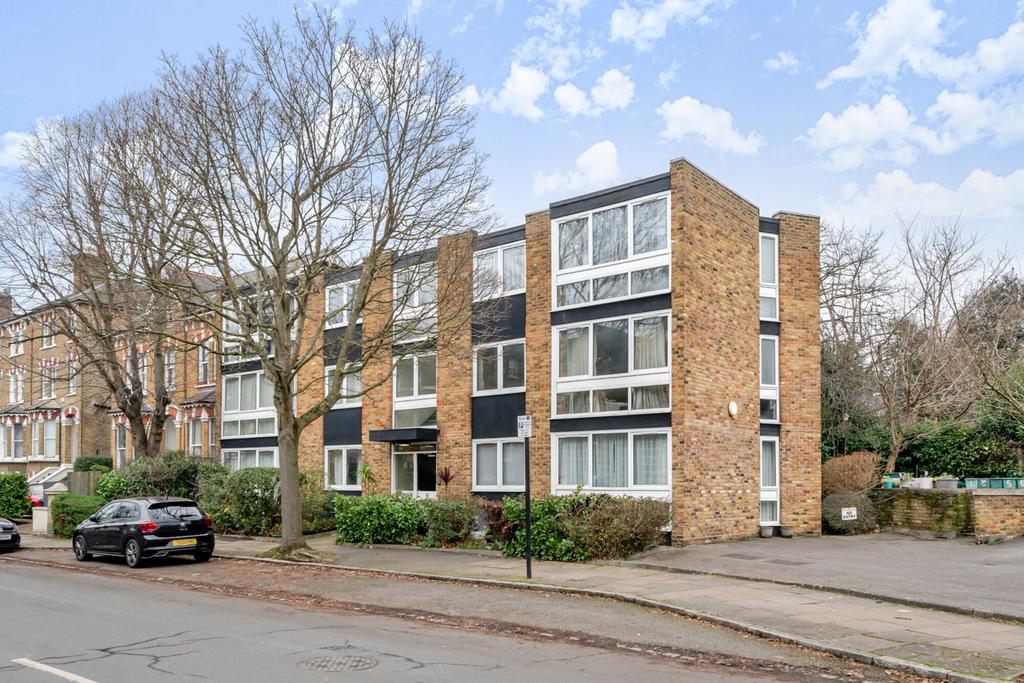 Churchfield Road, London 1 bed apartment - £325,000