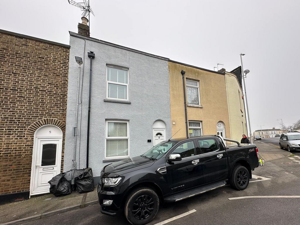 Alexandra Road, Ramsgate, CT11 2 bed terraced house - £995 pcm (£230 pw)