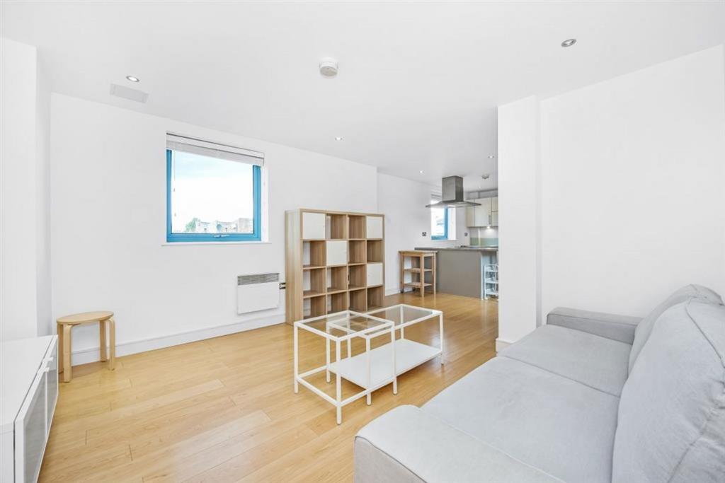 Besson Street, London SE14 2 bed flat - £1,900 pcm (£438 pw)