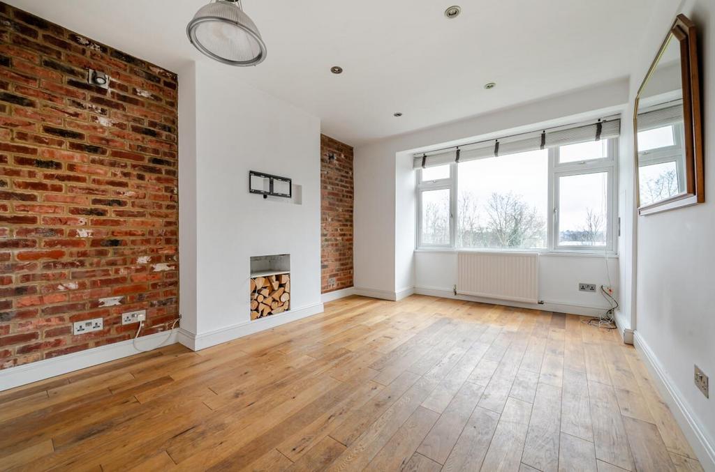 Barham Court, Lullington Garth... 1 bed flat for sale - £250,000