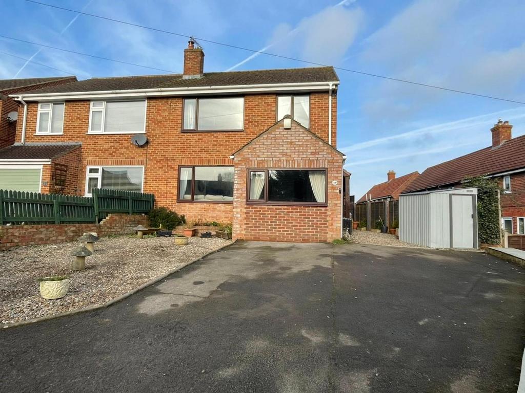 Nasse Court, Cam, GL11 5LY 3 bed semi-detached house for sale - £319,000