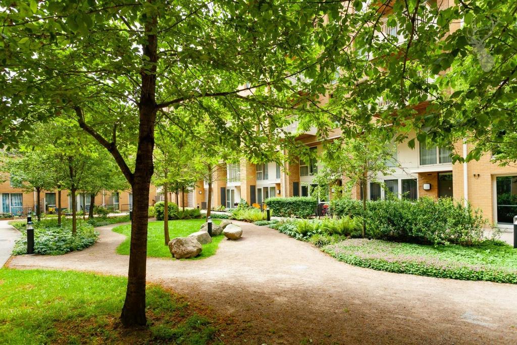 St Andrews Development, Bow 1 bed apartment for sale - £350,000