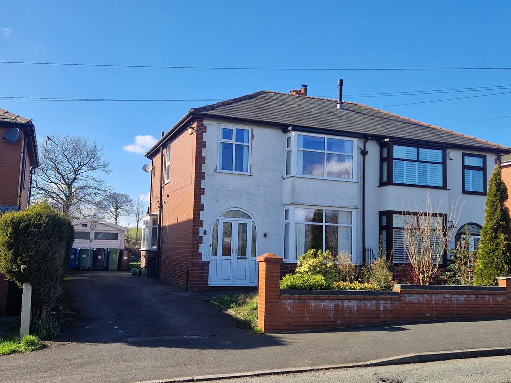 Starling Road, Bury BL8 3 bed semi-detached house - £310,000