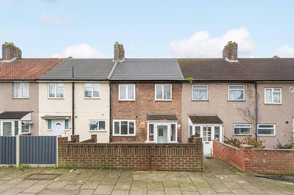 Downham Way, Bromley, BR1 3 bed terraced house - £2,300 pcm (£531 pw)