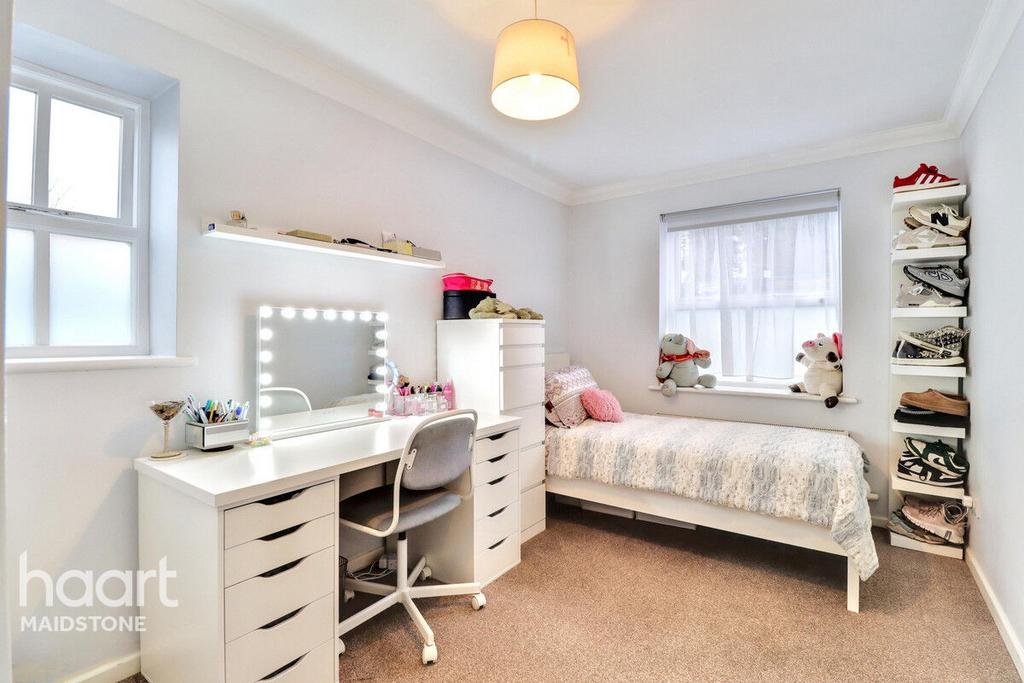 River Bank Close, Maidstone 2 bed apartment for sale - £180,000