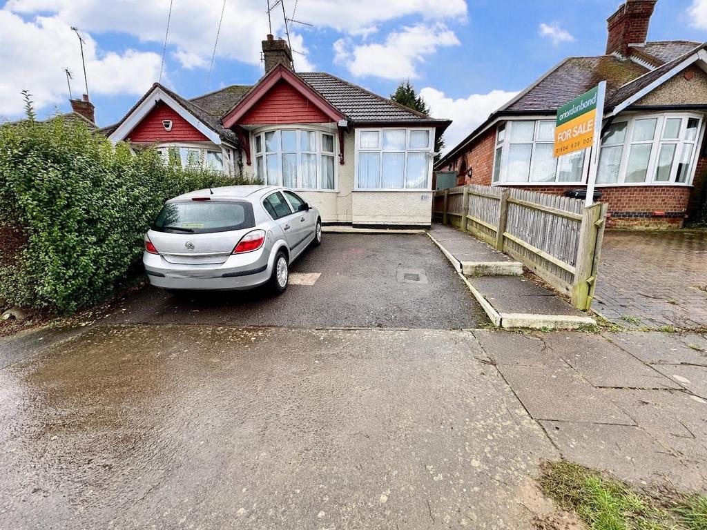 Masefield Way, Kingsley, Northampton NN2 2 bed semi-detached bungalow ...