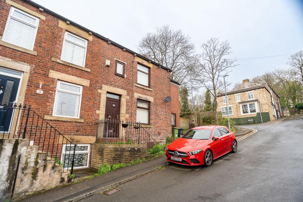 Wilson Wood Street, Batley, WF17 2 bed semi-detached house - £100,000