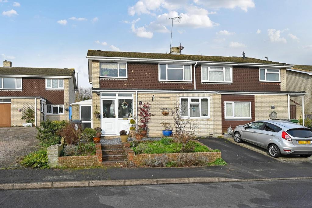 Stratfield Road, Basingstoke RG21 3 bed semi-detached house - £425,000