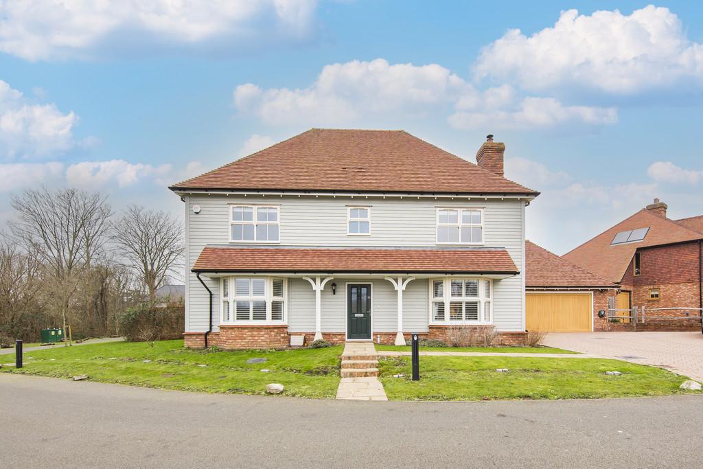 Hawthornden Grove, Yalding 5 bed detached house - £999,950