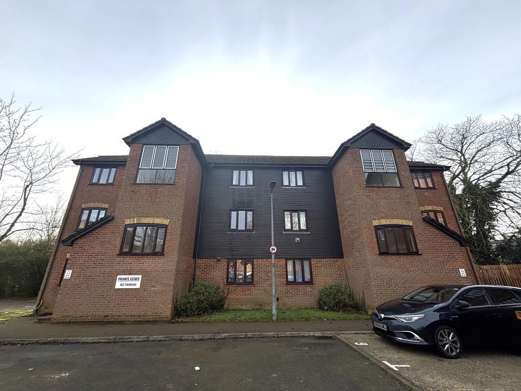 Tippett Court, London Road, Stevenage 1 bed apartment - £1,025 pcm (£ ...