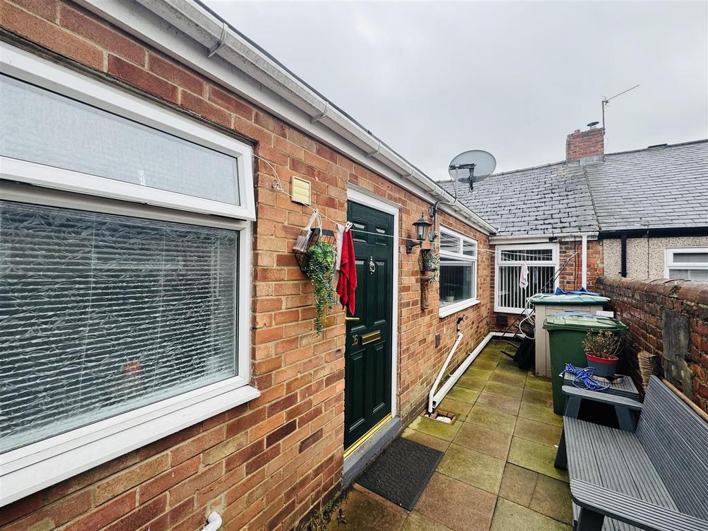 South View Terrace, Houghton Le... 1 bed house - £50,000