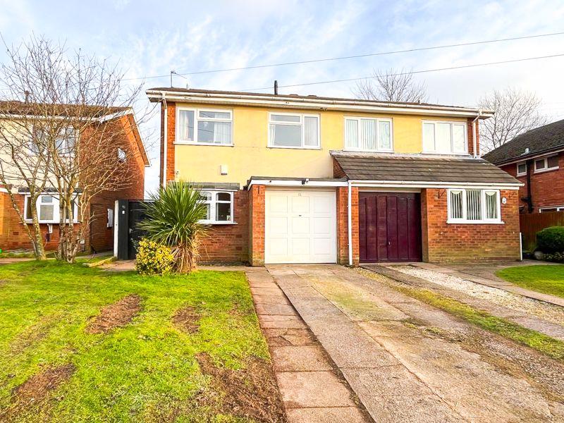 Cedar Road, Burntwood, WS7 4RT 3 bed semi-detached house for sale - £ ...