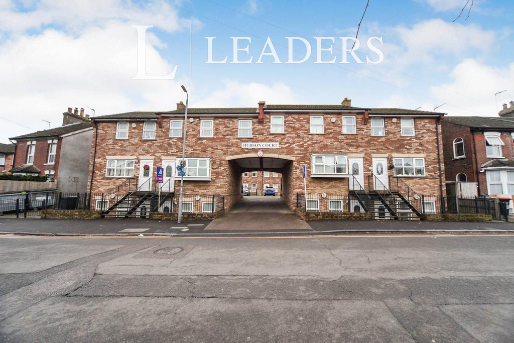 Hudson Court - LU6 3BB 1 bed flat - £850 pcm (£196 pw)