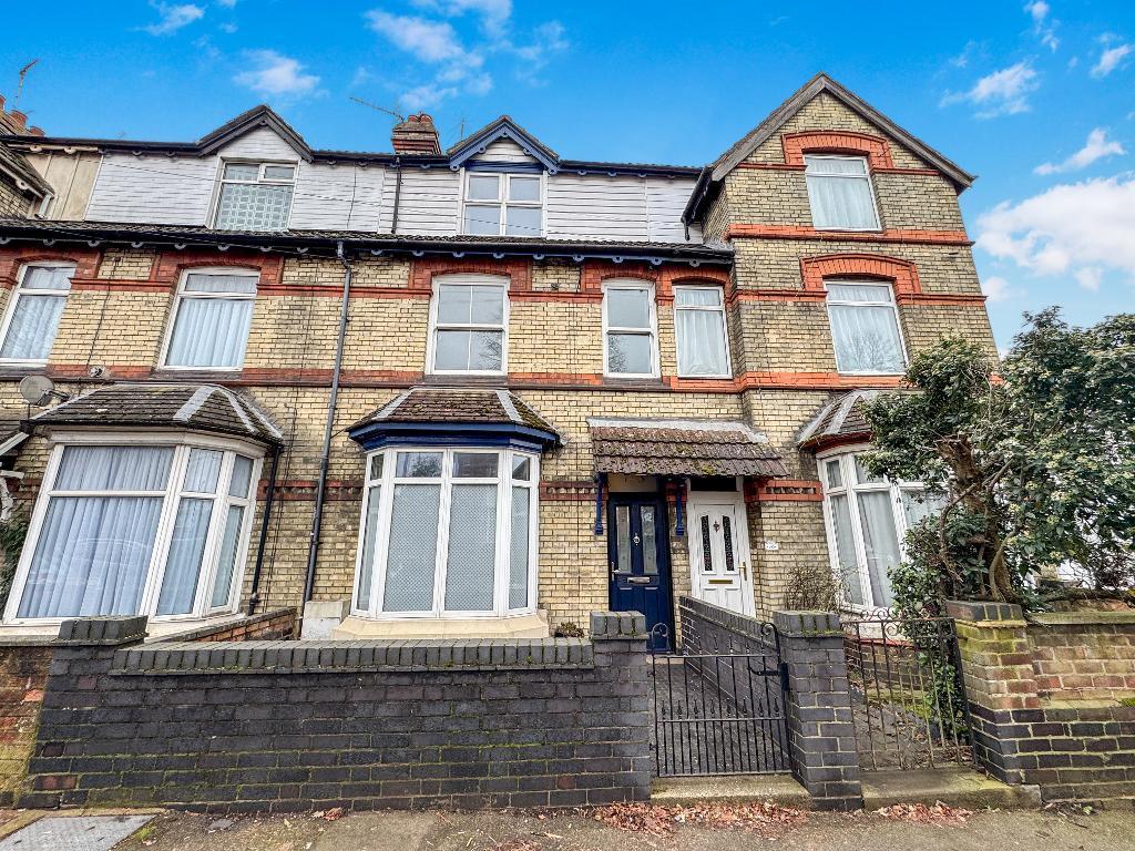 Kettering NN16 3 bed terraced house - £240,000