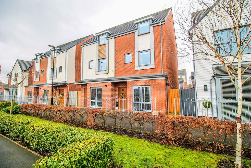 Whitworth Park Drive, Elba Park... 4 bed townhouse - £234,950