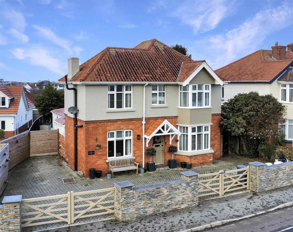 Sticklepath Hill, Barnstaple, Devon... 4 bed detached house - £500,000