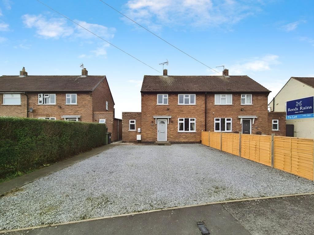 Chapelfields Road, York YO26 3 bed semi-detached house - £1,300 pcm (£ ...