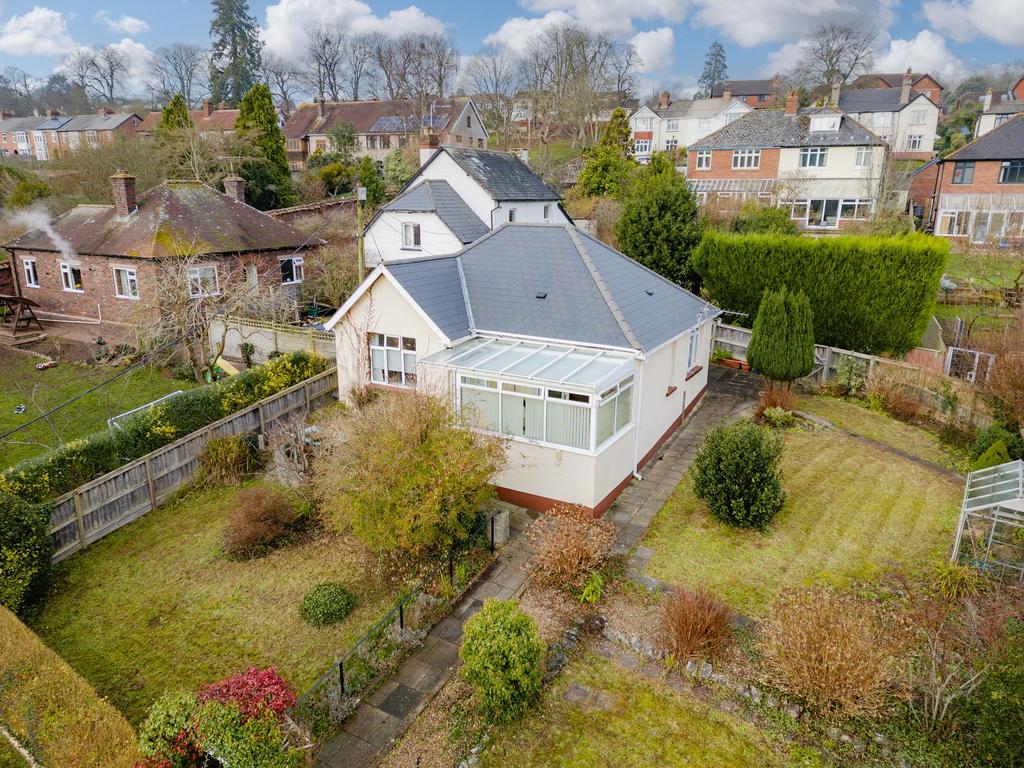 The Burrowe, Crediton, EX17 3 bed detached bungalow - £385,000