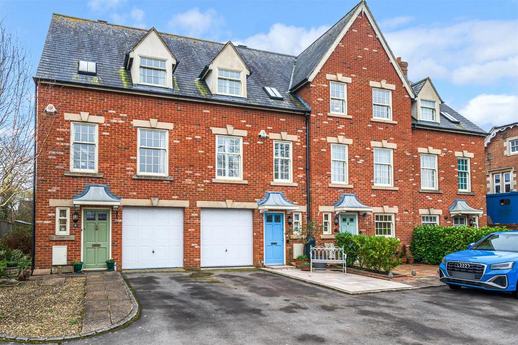 London Road, Devizes 3 bed terraced house for sale - £400,000