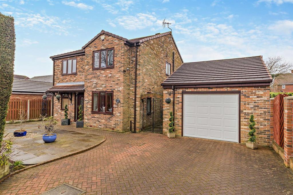 Allott Close, Ravenfield, Rotherham 4 bed detached house for sale - £ ...