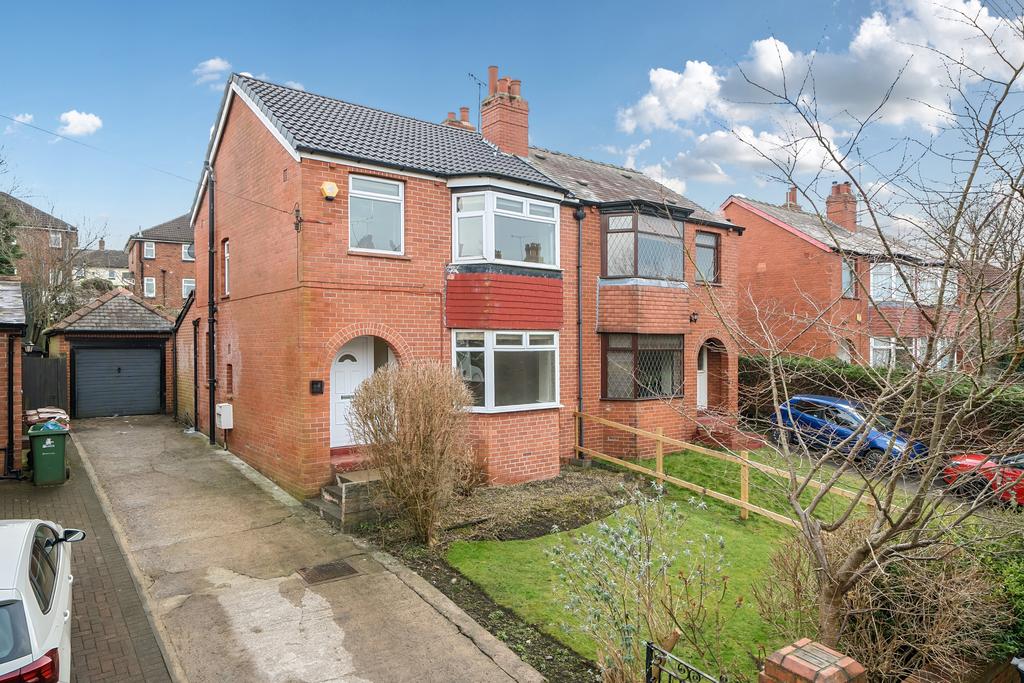 Stainbeck Gardens, Leeds LS7 3 bed semi-detached house for sale - £325,000