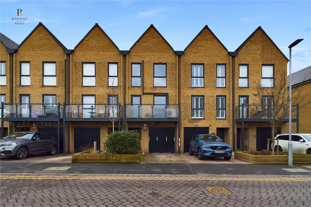 Felnex Avenue, Hackbridge... 3 bed terraced house for sale - £675,000