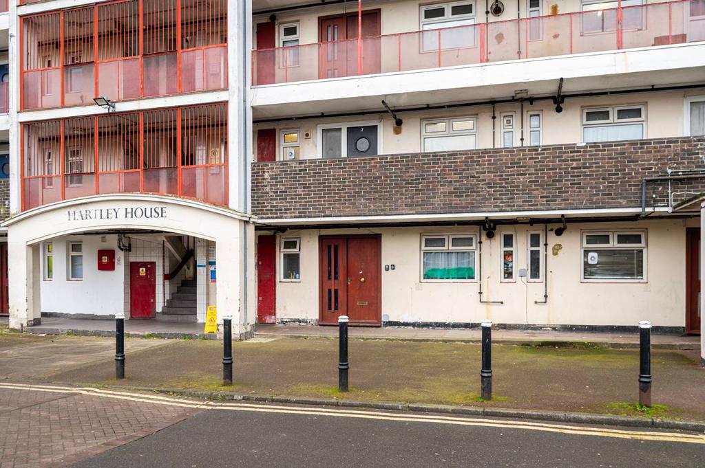 Longfield Estate, Bermondsey, London... 1 bed flat - £230,000