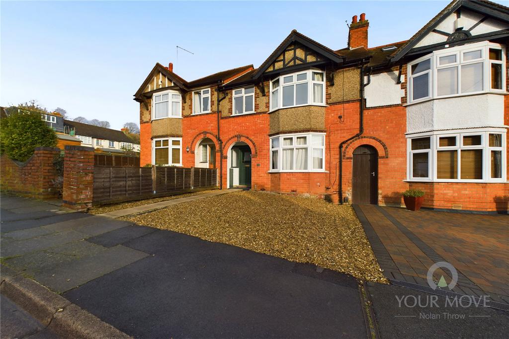 Pinewood Road, Spinney Hill... 3 bed terraced house for sale - £300,000