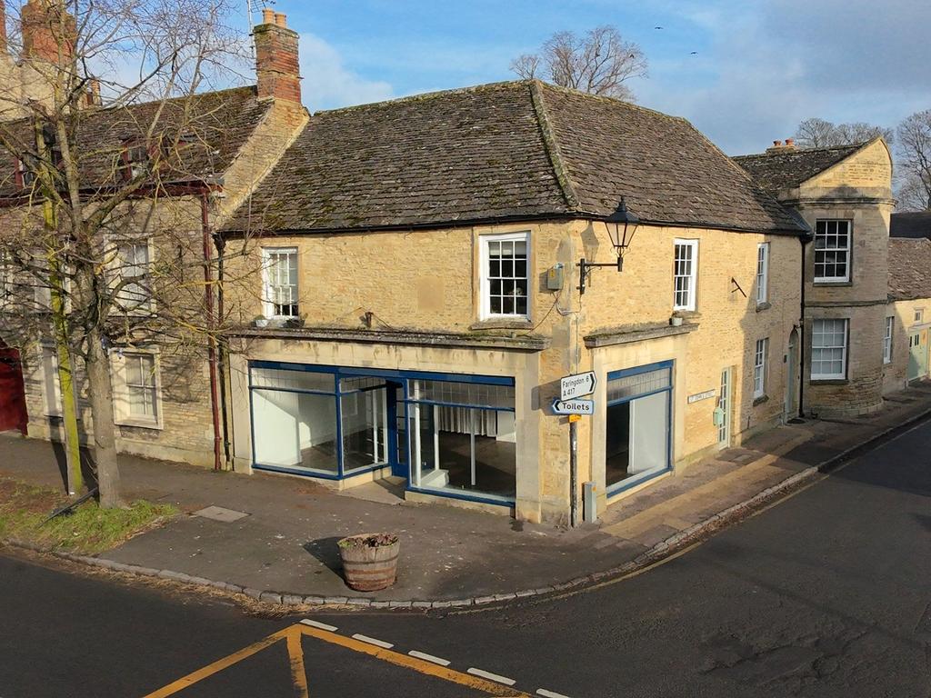 Burford Street, Lechlade... Retail property (high street) - £180,000