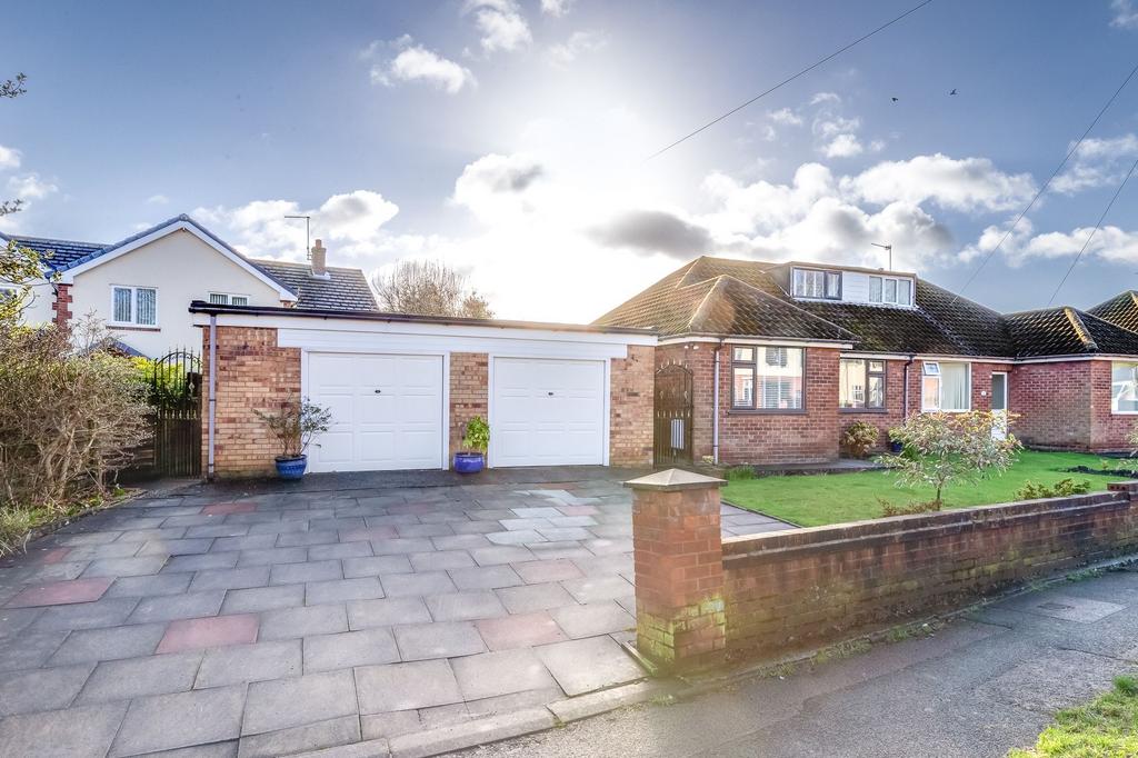 Pemberton Road, Wigan WN3 2 bed semi-detached bungalow for sale - £280,000