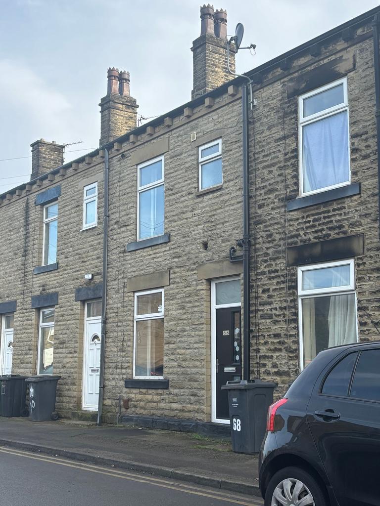 Dewsbury Gate Road, Dewsbury, WF13 2 bed terraced house - £750 pcm (£ ...